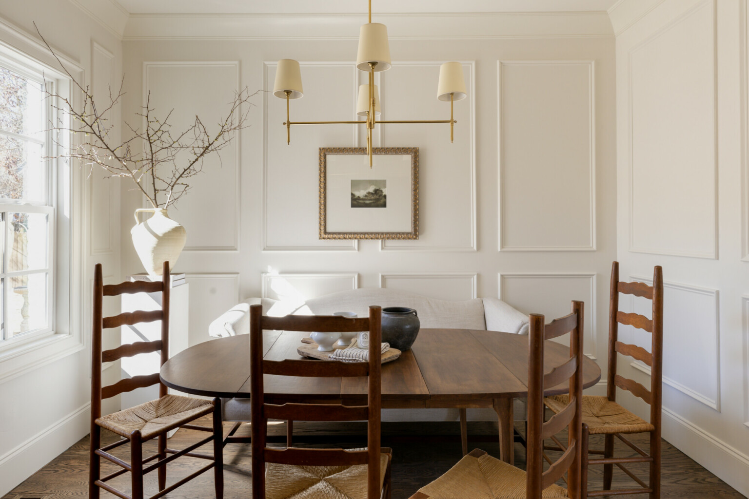 A GUIDE: WHY YOU SHOULD SHOP VINTAGE - Manor Design