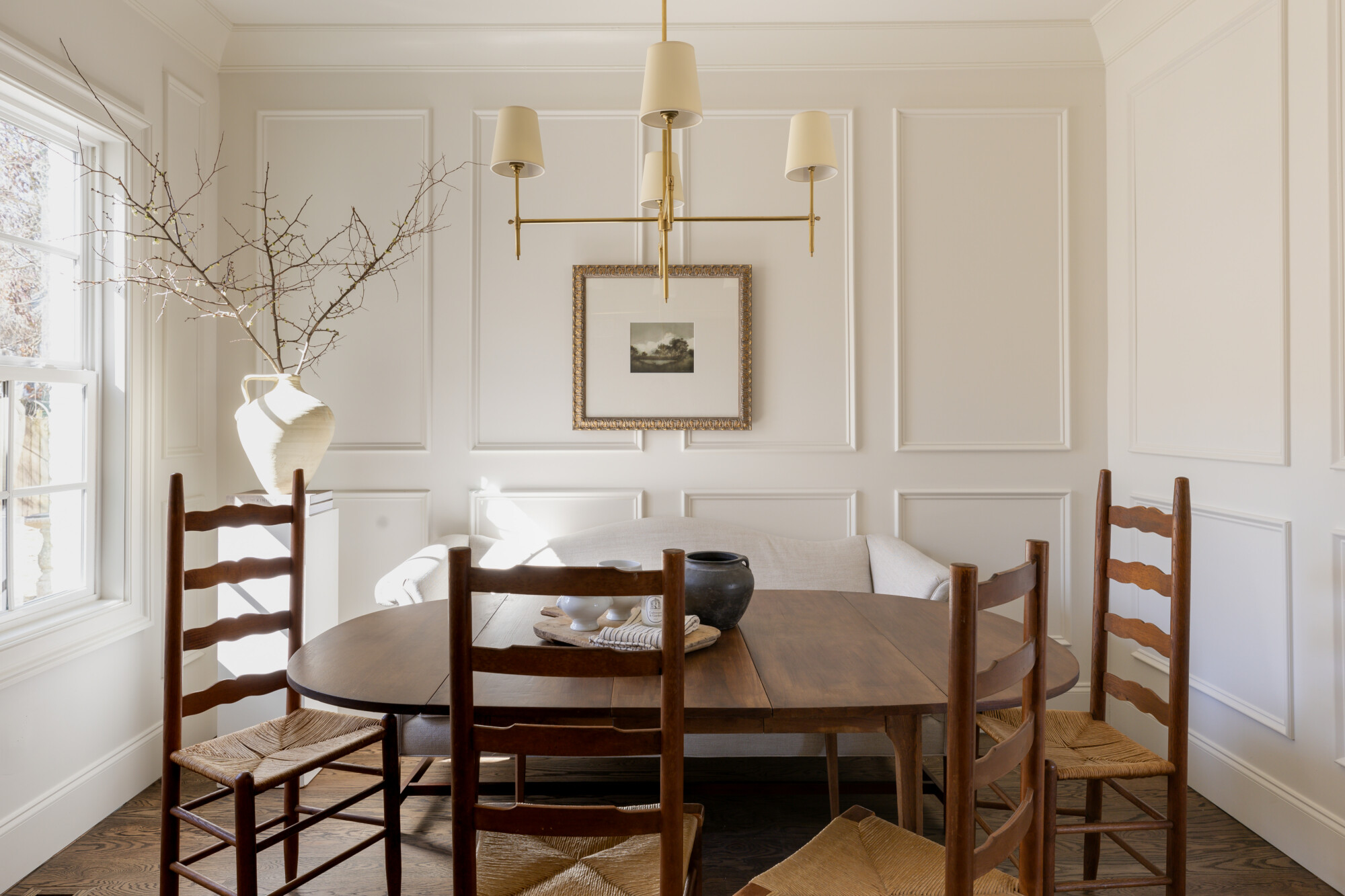 A GUIDE: WHY YOU SHOULD SHOP VINTAGE - Manor Design